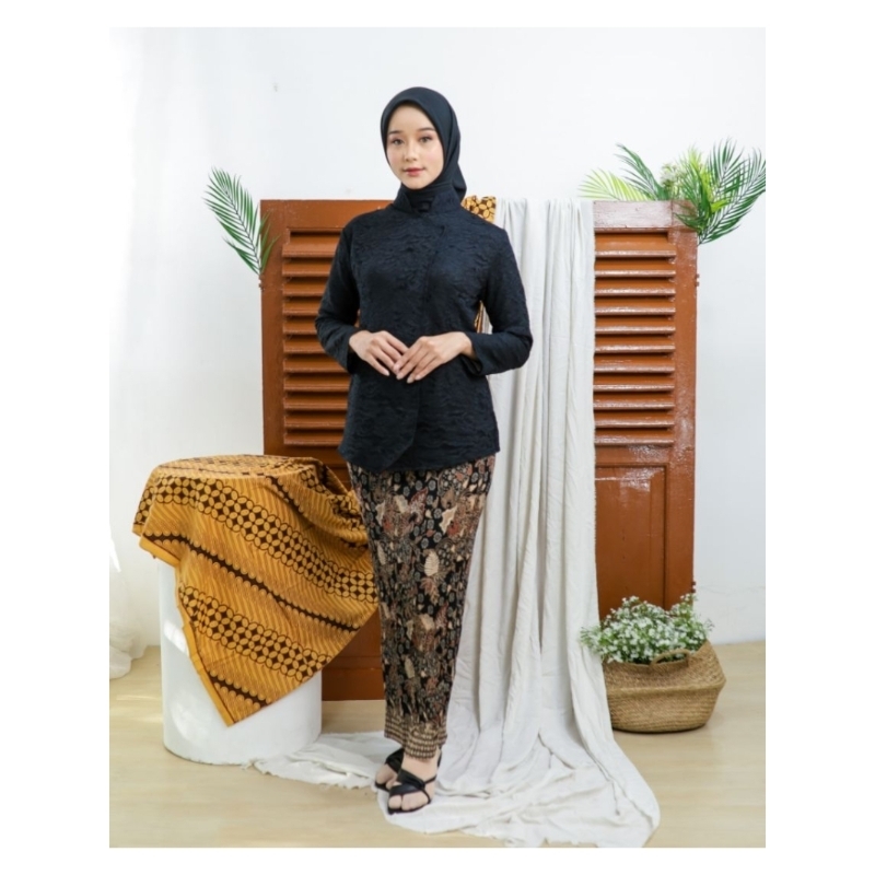 Jual Hana Kebaya Brukat Dasiyah | Kabaya Janggan | Kebaya Gadis Kretek ...