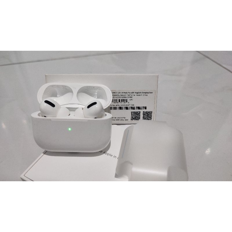 Jual Airpods Pro with MagSafe Charging Case ex iBox Jarang di Pakai | Shopee Indonesia