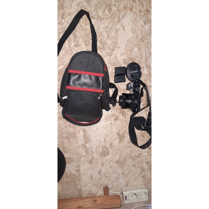Jual kamera Sony A6000 plus lensa kit dan 2 batrey (1 baterai ori dan 1 ...