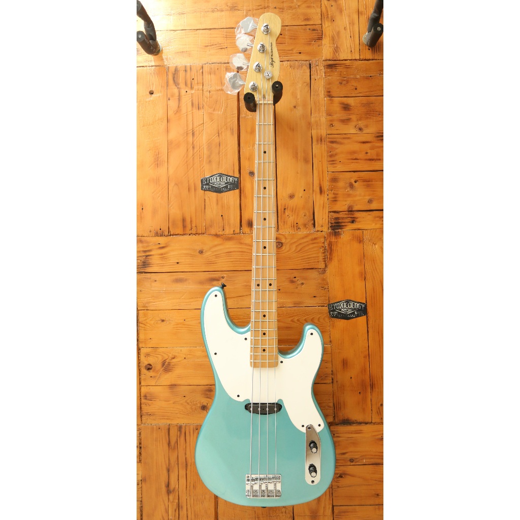 Jual Gitar bass Byx model precision bass vintage 4 St metallic surfblue ...