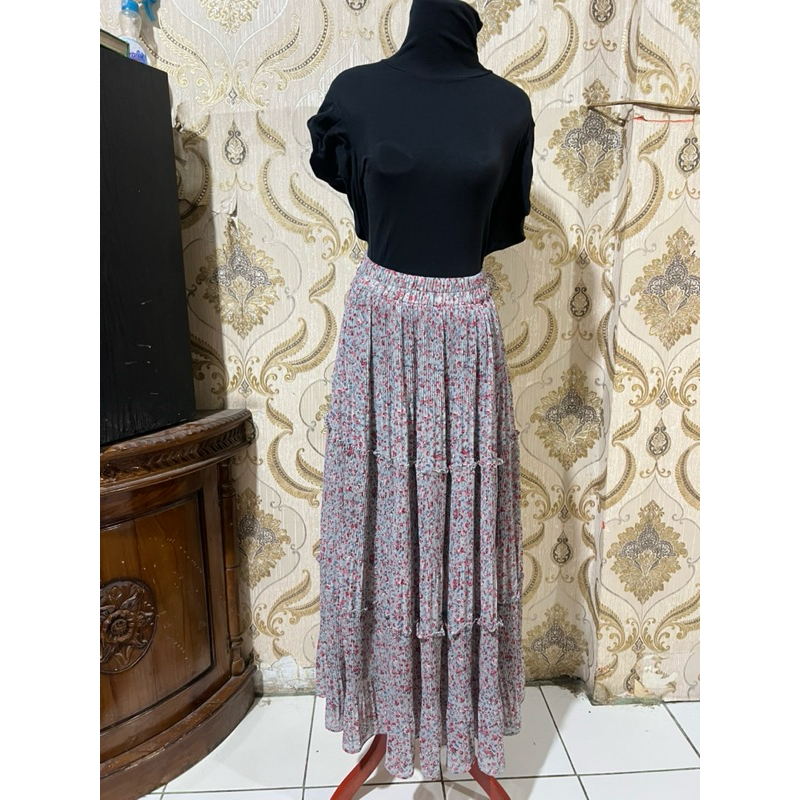 Jual Preloved rok plisket bunga kembang | Shopee Indonesia