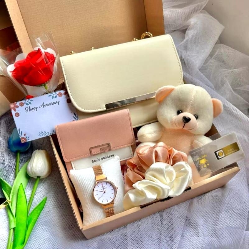 Jual Hampers Gift Box Cewek / Wanita Exclusive Untuk Kado / Hadiah Isi ...