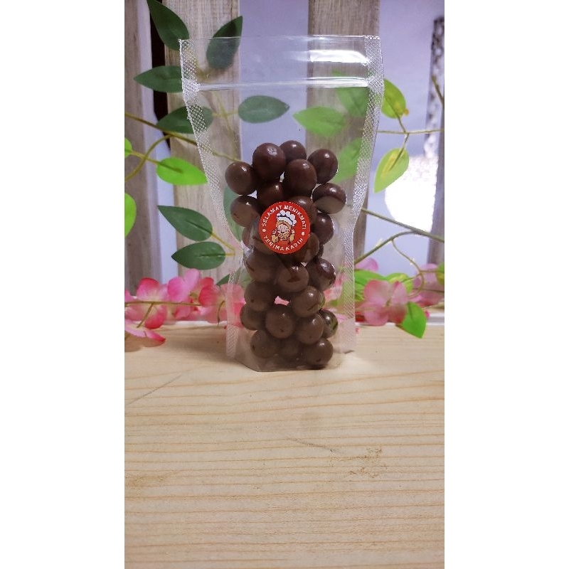 Jual biscuit chacha chocoball coklat cokelat kemasan pouch 100gr ...