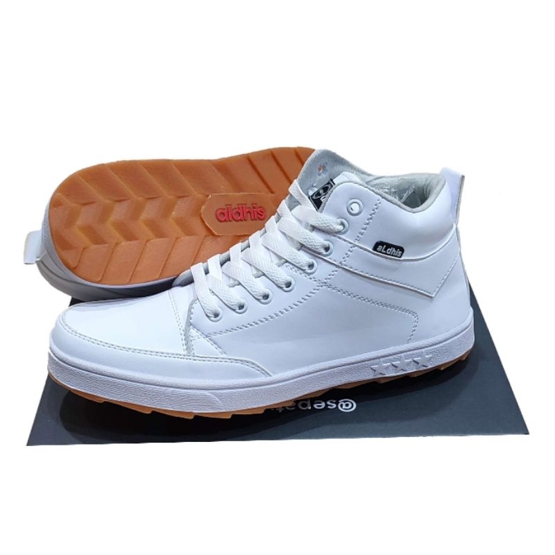 Jual OK!! Sepatu Boots Pria Original Semi Boot Cowok Hitam Putih Keren ...