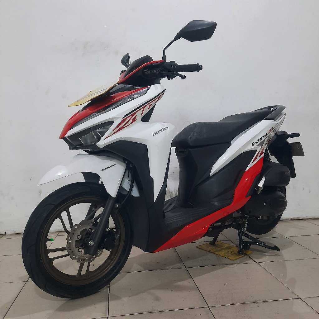 Jual HONDA VARIO 150 keyless 2021 Warna Putih Plat DKI ( motor bekas ...