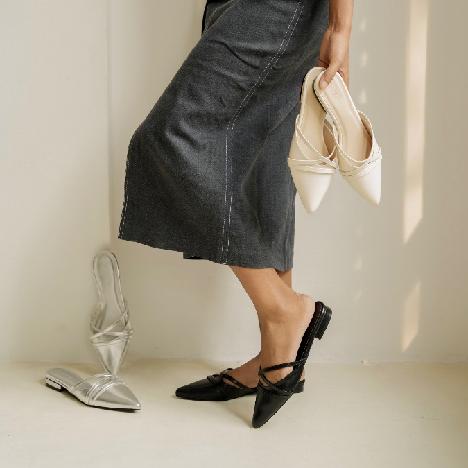 Jual ATTERA - CADE (black/cream/silver) - Sepatu Flat Wanita 1cm ...