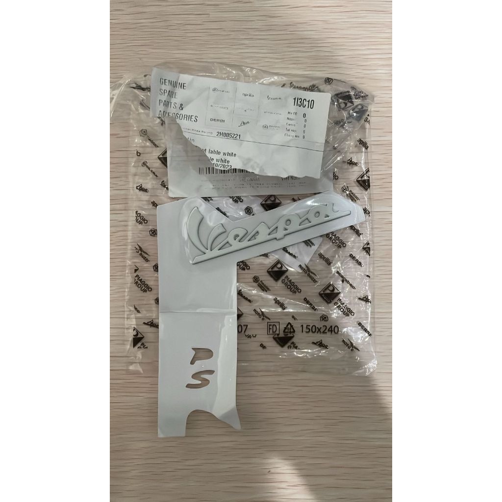 Jual Sparepart Emblem Sticker VESPA X Justin Bieber JB Warna Putih ...
