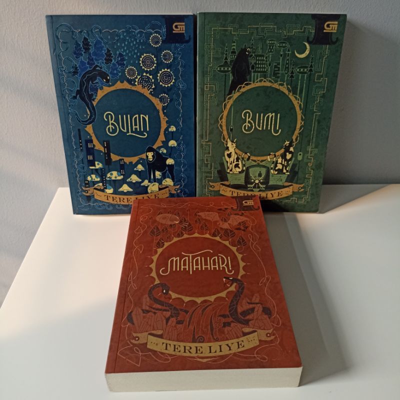 Jual Novel Bumi Series (Bumi, Bulan, Matahari) by Tere liye (secondhand ...