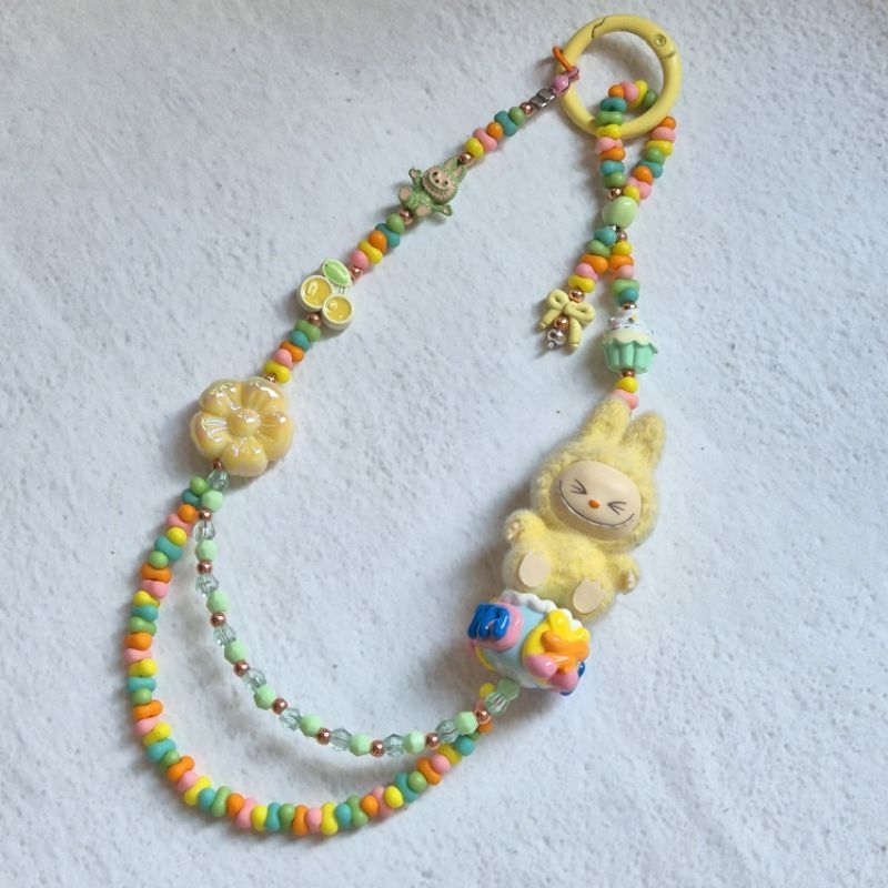 Jual Yellow Labubu Happy Face Phone Charm | Shopee Indonesia