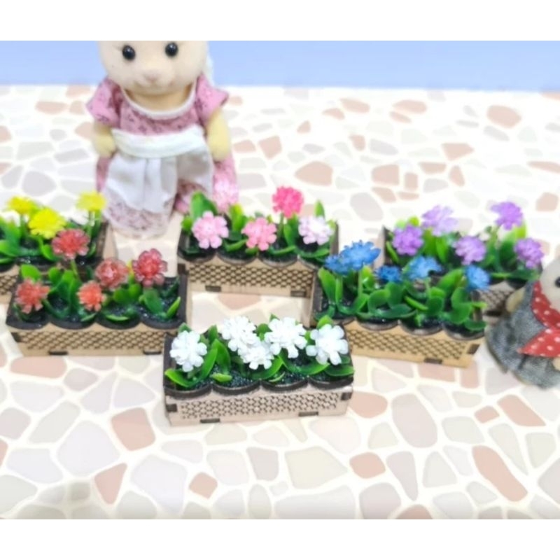 Jual miniatur tanaman bunga (warna random) untuk sylvanian / rumah ...