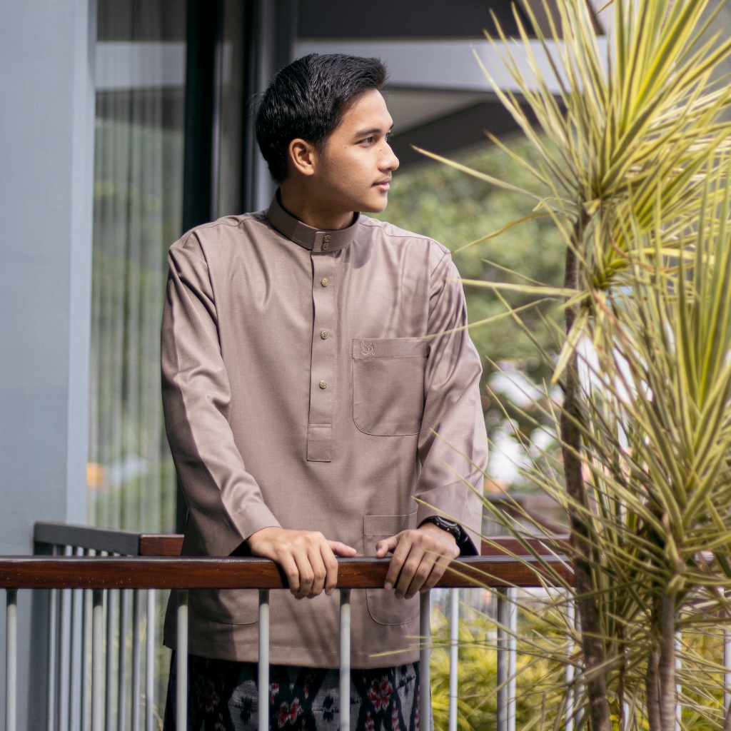 Jual Yateer - Takwa Premium Koko Melayu Semiwool Beige | Shopee Indonesia