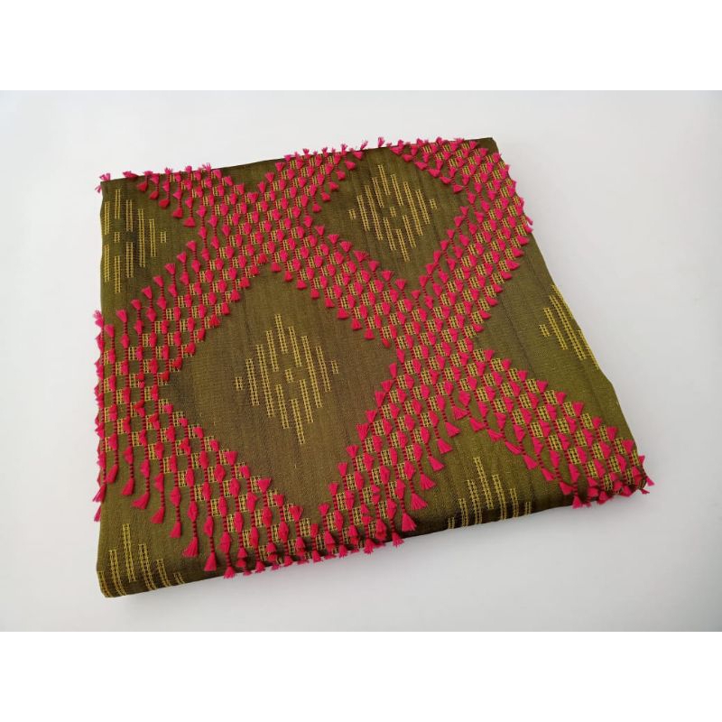 Jual Tenun Bulu Asli – Kain Tradisional Elegan & Eksklusif Kain Tenun ...