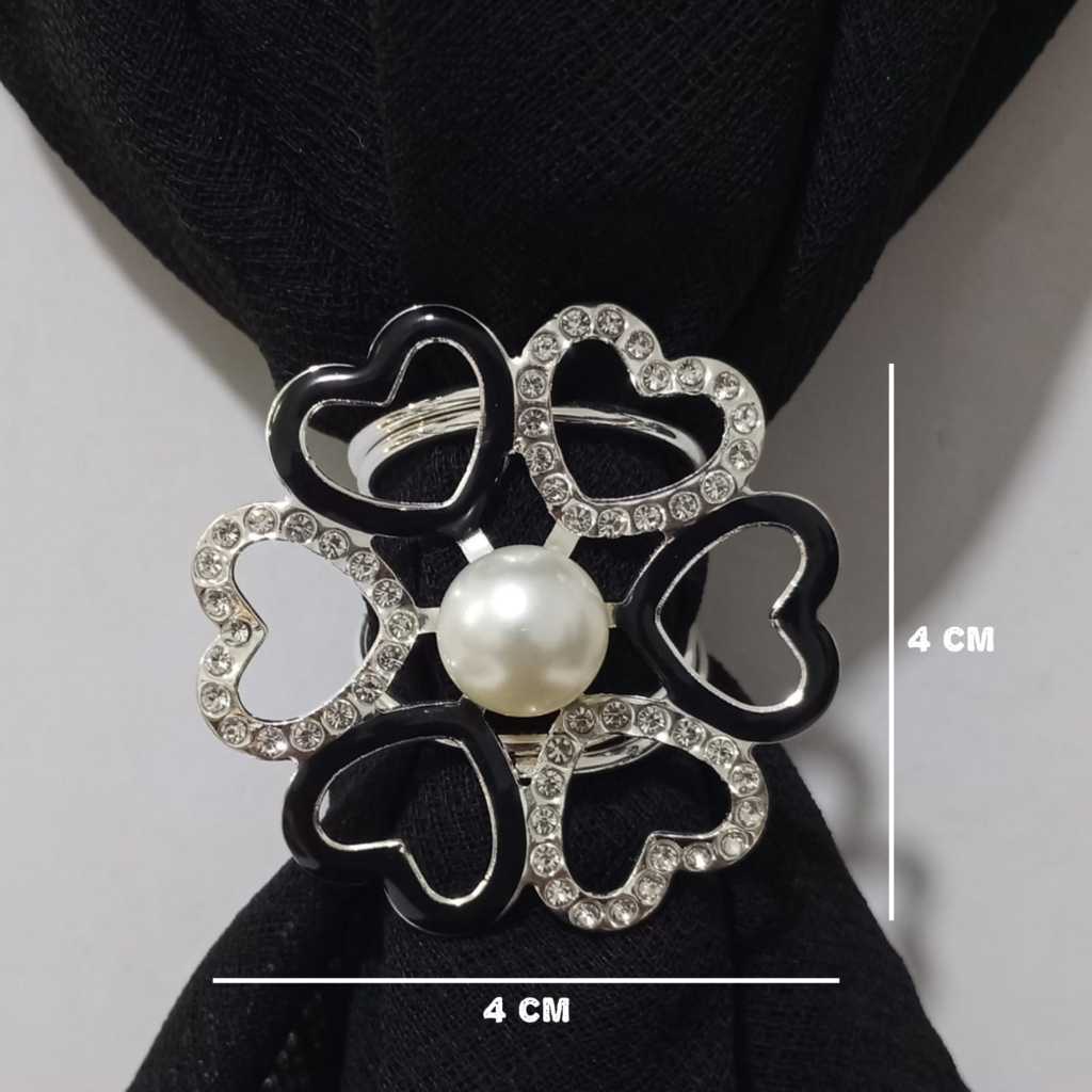 Jual RING MOTIF BUNGA dengan garis putih dan hitam | Shopee Indonesia