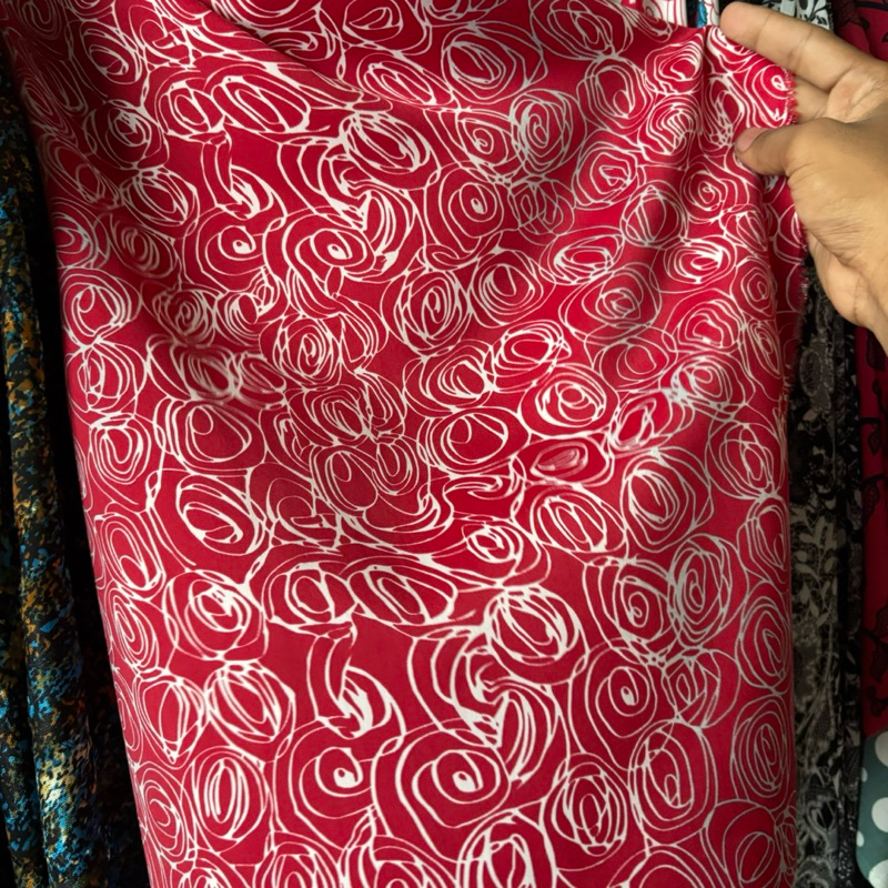 Jual kain satin motif bunga - kain ni bunga - kain bahan meteran - kain ...