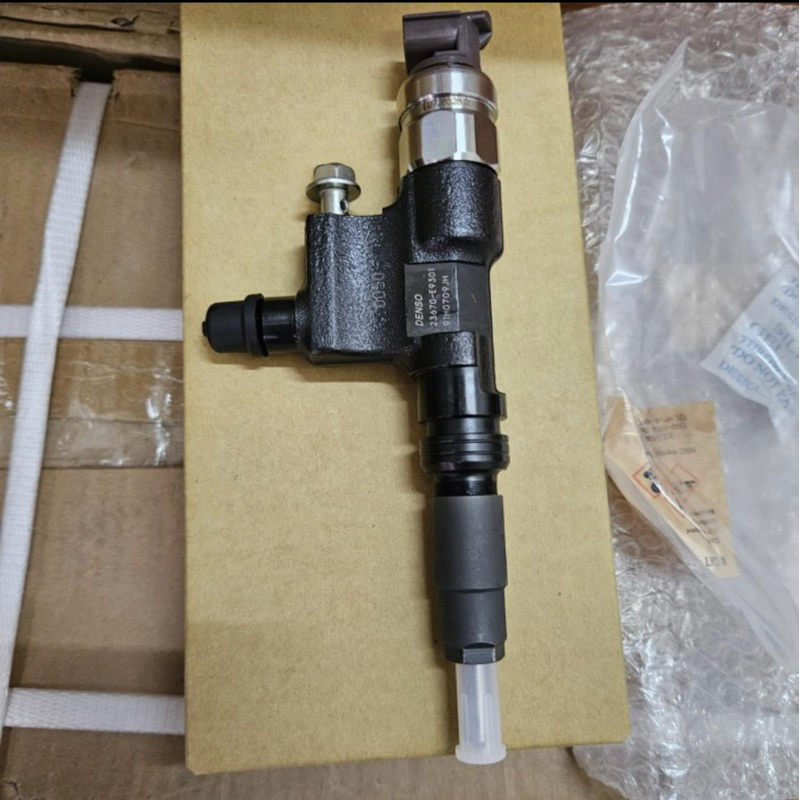 Jual NOZZLE INJECTOR ASSY HINO DUTRO HT130 115 SD 23670-E9301 | Shopee ...