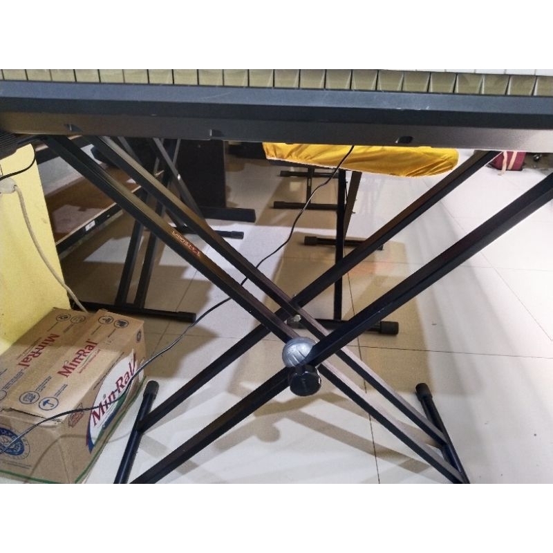 Jual Stand Keyboard Double Merk Lawrence Second Berkualitas | Shopee ...