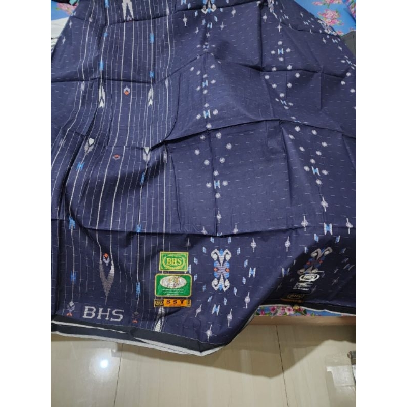 Jual SARUNG BHS SST GOLD FULL SUTRA SPUNSILK210 ORIGINAL | Shopee Indonesia