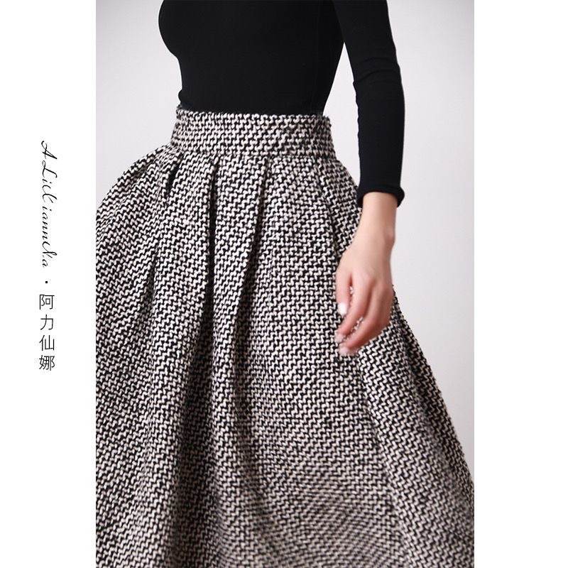 Jual [ Quiet Luxury Series ] High Waist Monochrome Wool Tweed Midi ...