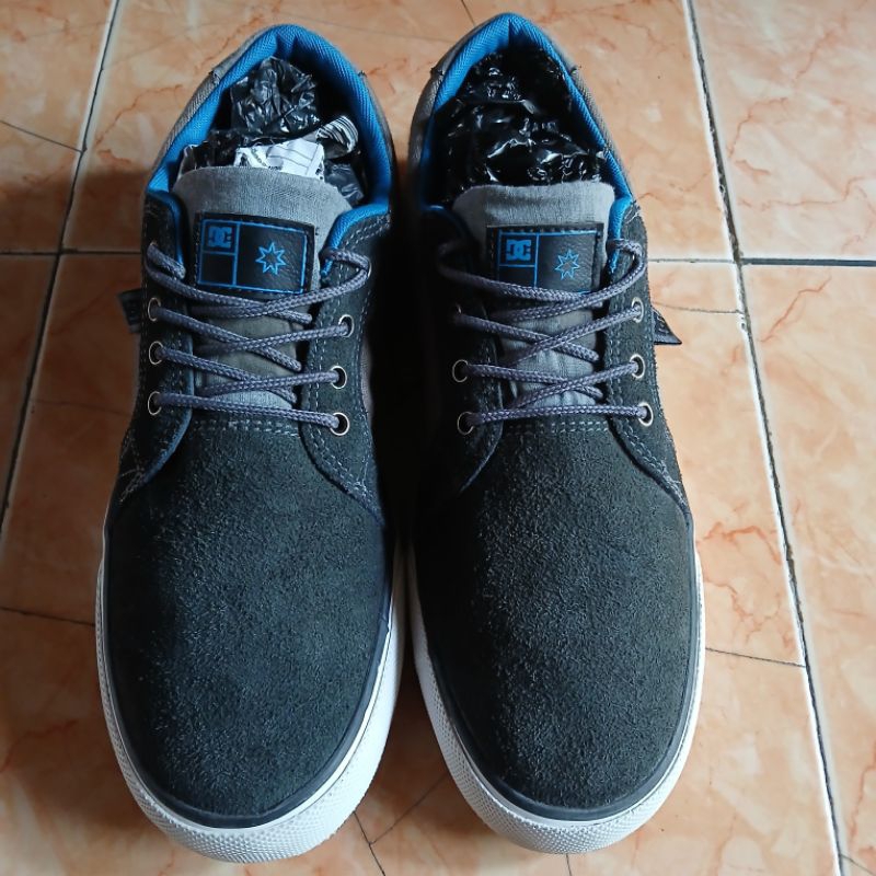 Jual DC Suede, Size 44 ( 28,5 Cm ) | Shopee Indonesia