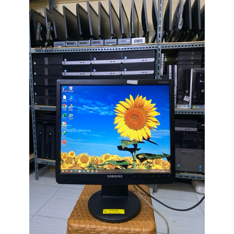 Jual monitor lcd 17 in kotak kaki pertikal bisa cctv | Shopee Indonesia