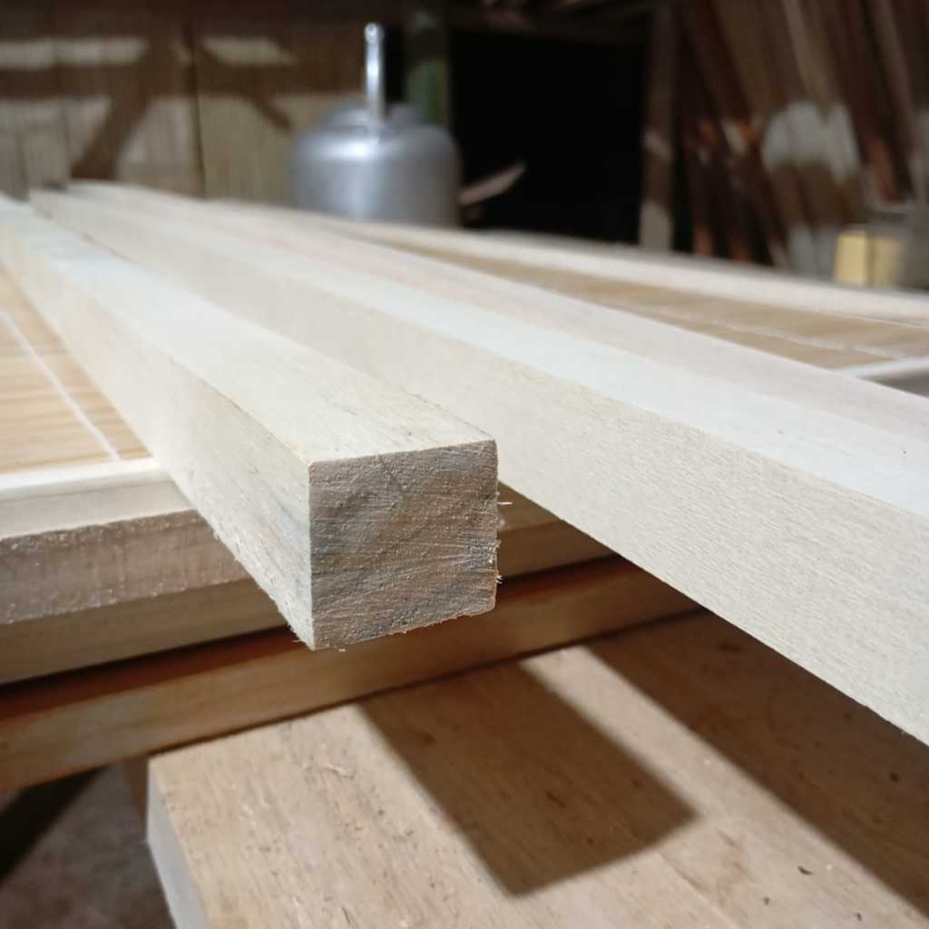 Jual Balok kayu 4x4 panjang 200cm sudah serut halus | Shopee Indonesia