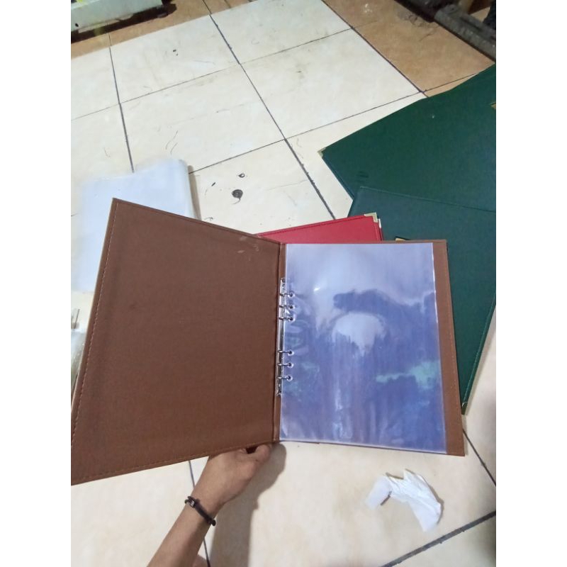 Jual BUKU MENU CAFE A4 HPL BINDER LOGO COSTUM | Shopee Indonesia