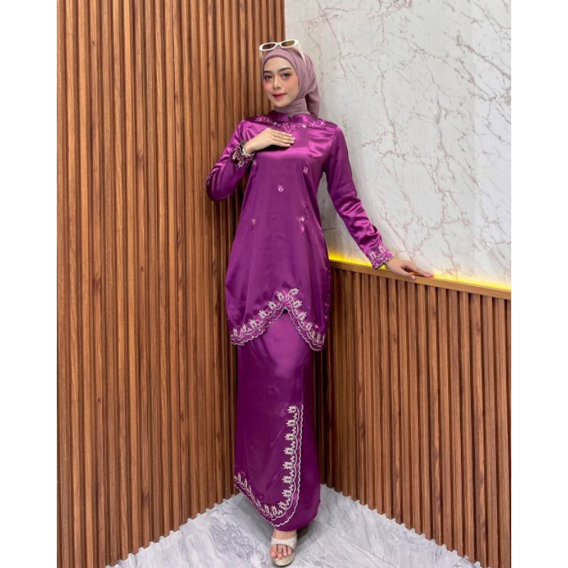 Jual Baju One Set Kurung Melayu Kinanti Setelan Silk Premium | Shopee ...