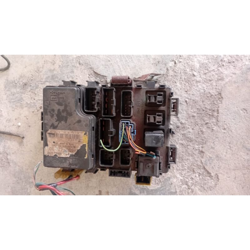 Jual fuse box sekring bagian dalam dashboard Suzuki baleno old | Shopee ...