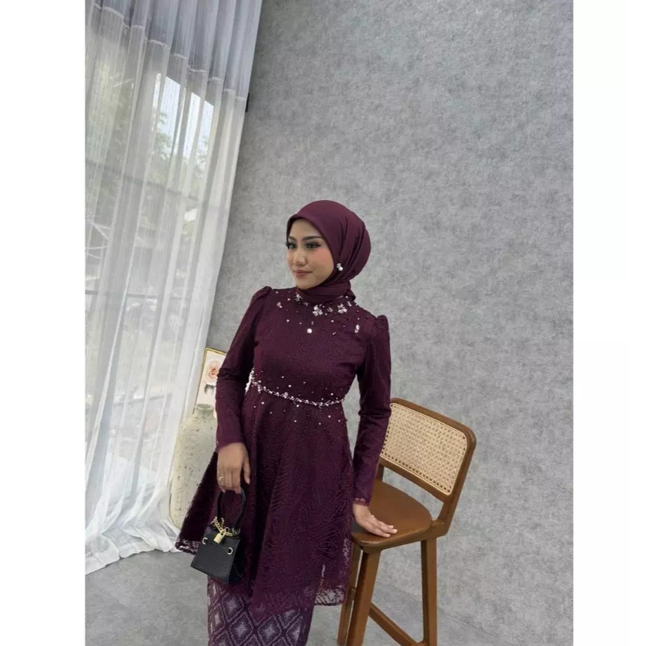 Jual Sarah Setelan Kebaya Tunik Wisuda Brukat Full Mewah Created: Payet ...