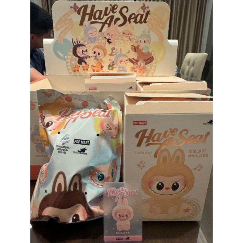 Jual Labubu Have a Seat [Dada] | Shopee Indonesia