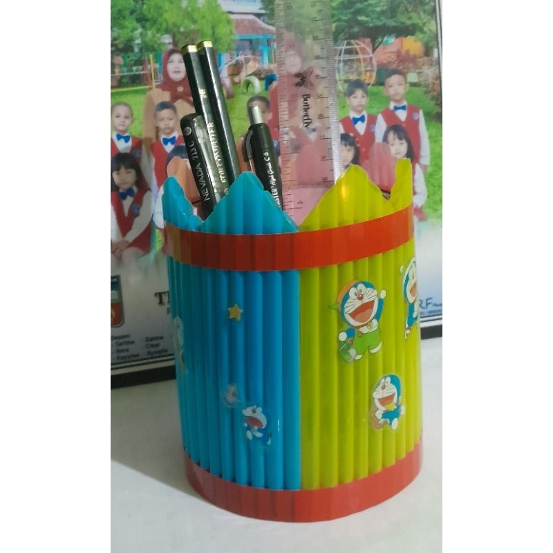 Jual prakarya anak sekolah.. tempat pensil dari sedotan warna warni | Shopee Indonesia