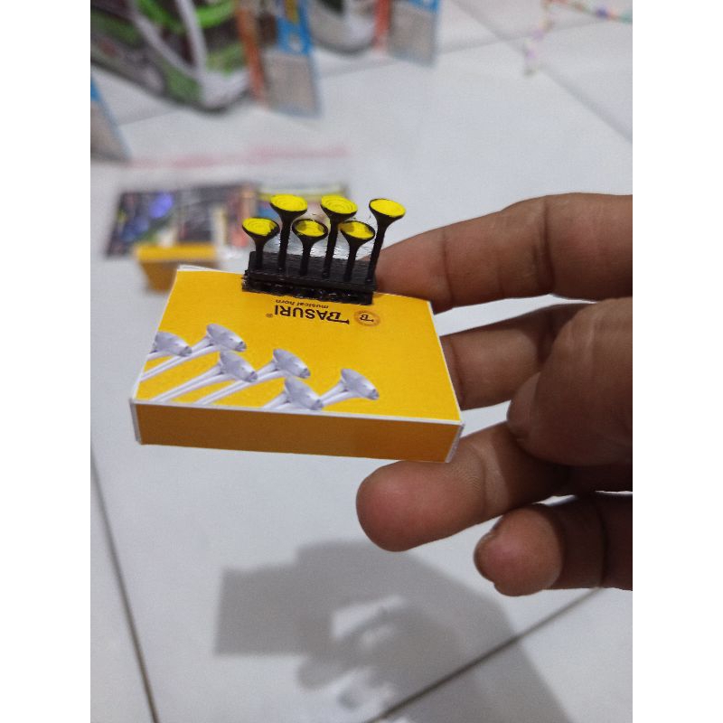 Jual corong 12 dan 6 not spion bondu spoiler winglet miniatur bus ...