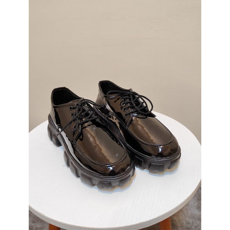 Jual sepatu docmart hitam glossy | Shopee Indonesia