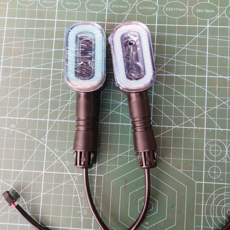 Jual lampu sen sepeda listrik semua tipe kanan kiri | Shopee Indonesia