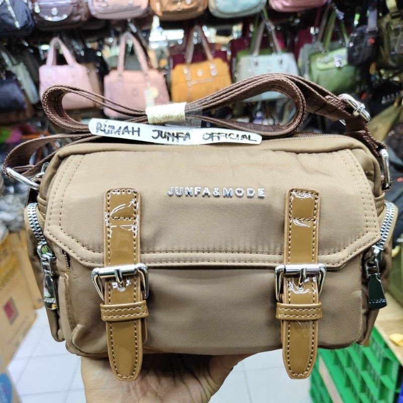 Jual TAS SELEMPANG JUNFA 9954-396 BAHAN PARASUT WATERPROOF POLOS TERBARU | Shopee Indonesia