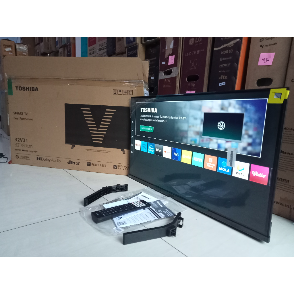 Jual TV LED TOSHIBA SMART TV 32 INCHI YOUTUBE WIFI KONDISI LIKE NEW ...