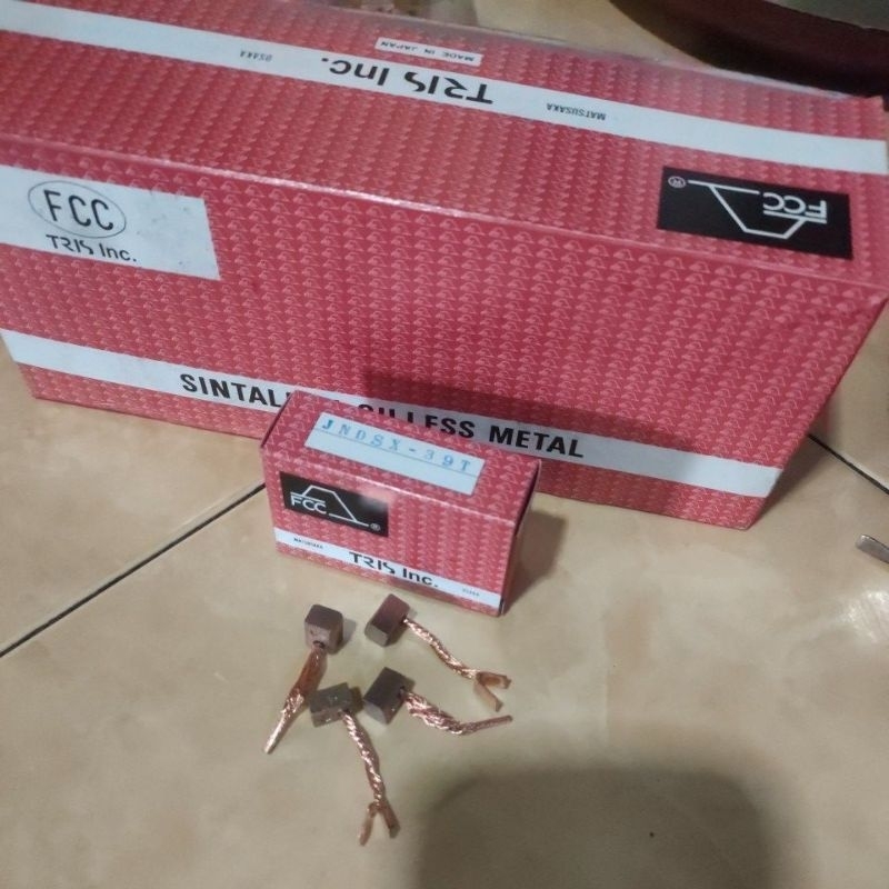 Jual carbon brush carry st100 extra kijang super avansa xenia merk FCC ...