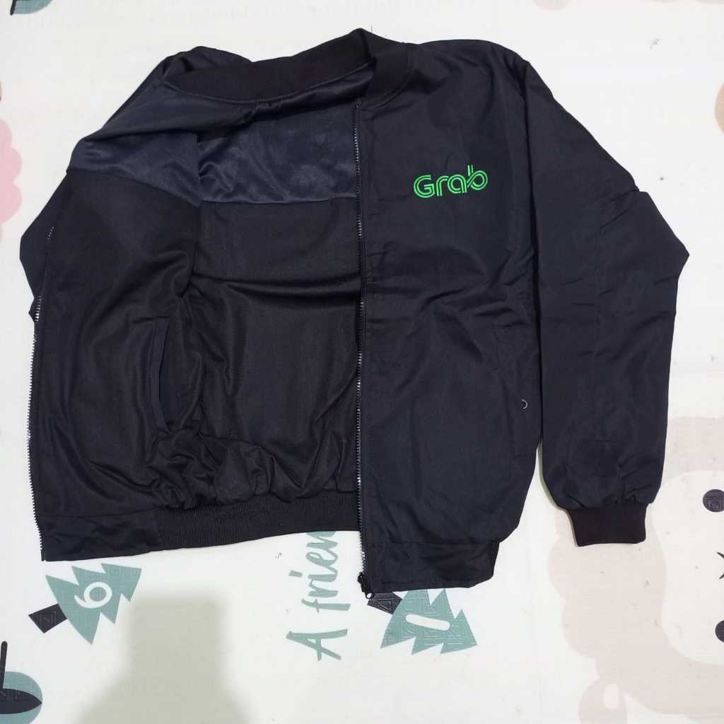 Jual JAKET BOLAK BALIK GRAB DAN HITAM POLOS RESELETING BOLAK BALIK ...