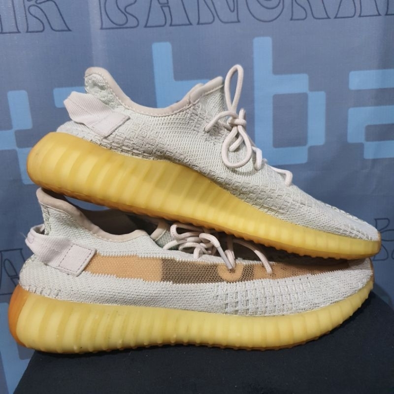 Jual Adidas Yeezy Boost 350 v2 Hyperspace Ukuran 41,5 insol 25,5 cm ...