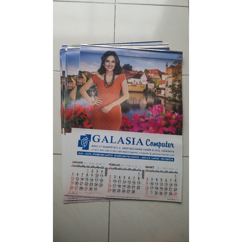 Jual Kalender Triwulan 4 Lembar Artis dan Pemandangan Custom Sablon 1 ...