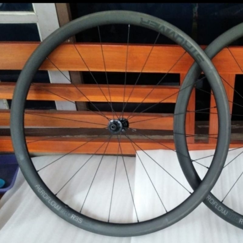 Jual Wheelset Carbon 700c Aeroflow PRO R35 gen 2 Rims Brake Spoke ...