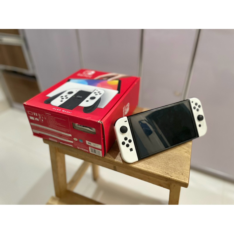 Jual Nintendo Switch OLED second (white) | Shopee Indonesia