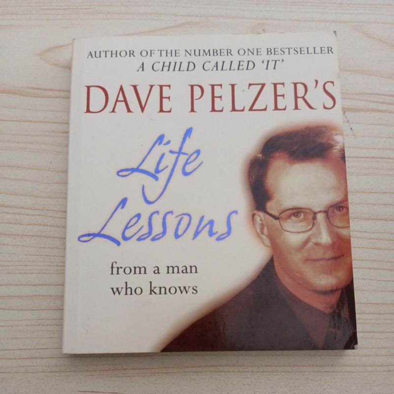 Jual BUKU LIFE LESSONS BY DAVE PELZERS | Shopee Indonesia