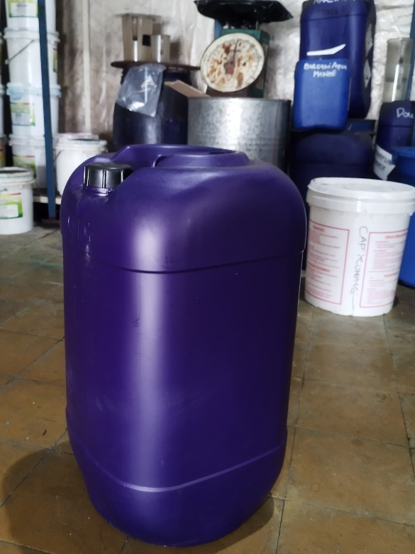 Jual Jerigen bekas 35 Liter curigen biru bekas layak pakai | Shopee ...