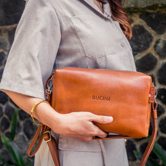 Jual Leather Hand Bag & Sling Bag I Clutch & Tas Selempang Kulit Pria ...