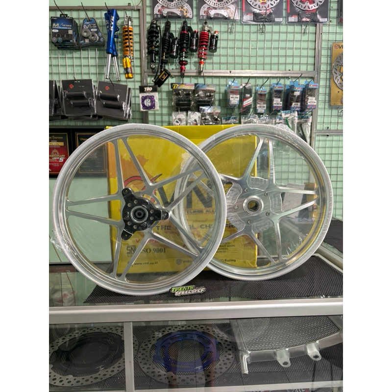 Jual VELG VND VSPEED V2 YAMAHA AEROX RING 17 SILVER | Shopee Indonesia