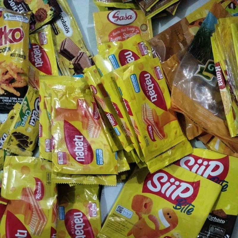 Jual ECERAN. Bungkus Snack /Kemasan bekas NUANSA KUNING. Harga mulai ...