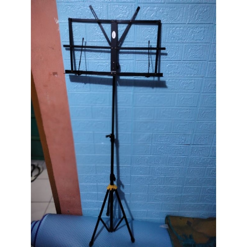 Jual stand lagu atau pidato lawrence original | Shopee Indonesia