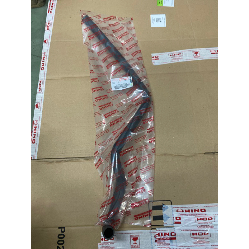 Jual selang hawa / selang angin mesin hino dutro / breader 12261-E0620 original | Shopee Indonesia