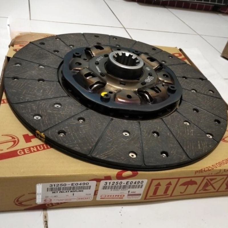 Jual PLAT KOPLING CLUTCH DISC HINO LOHAN 500 15" / 31250-E0490 ASLI HOP ...